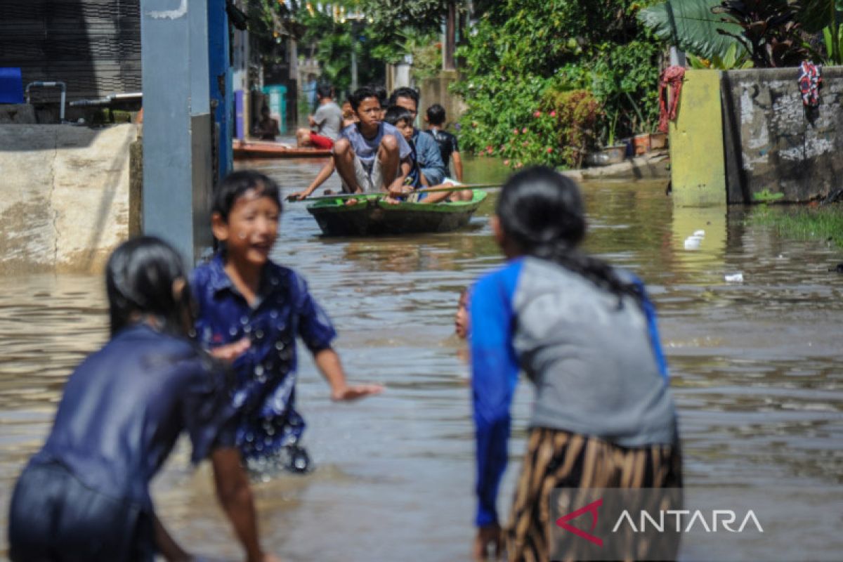 Banjir luapan Sungai Citarum - ANTARA News Jawa Barat