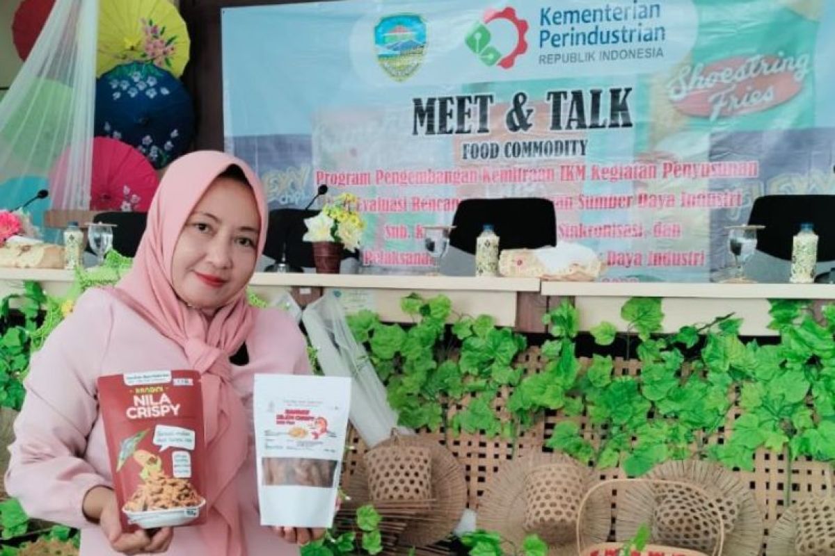 Mitra binaan Pertamina budidayakan dan produksi cemilan ikan kekinian - ANTARA News Jawa Barat