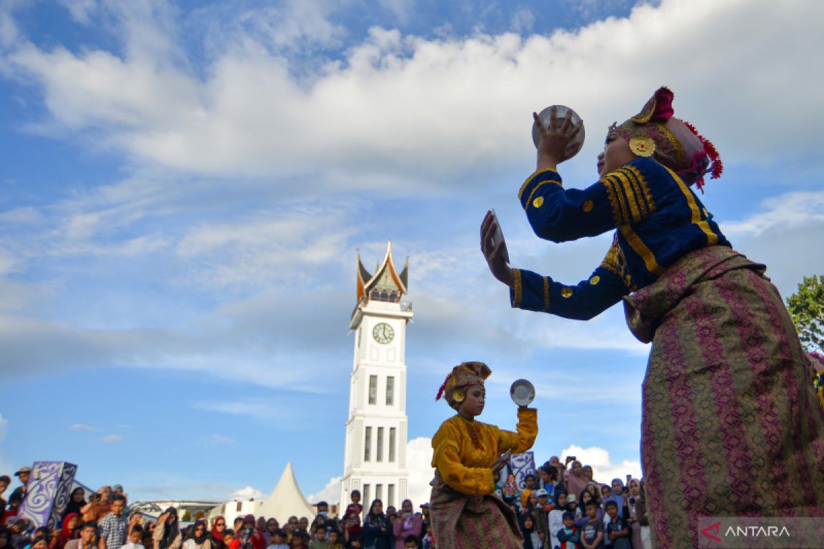 Atraksi Pedati Bukittinggi - ANTARA News