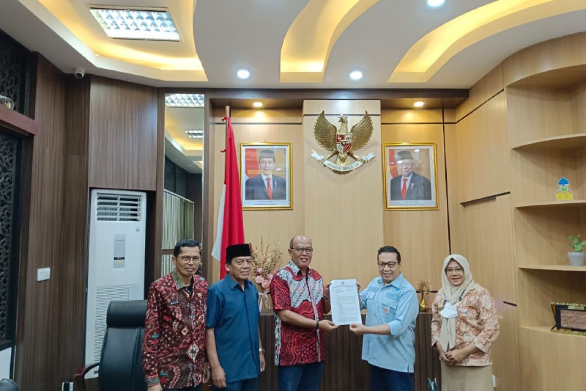 DPRD Sumbar terima 15 nama calon anggota KI Sumbar - ANTARA Sumatera Barat