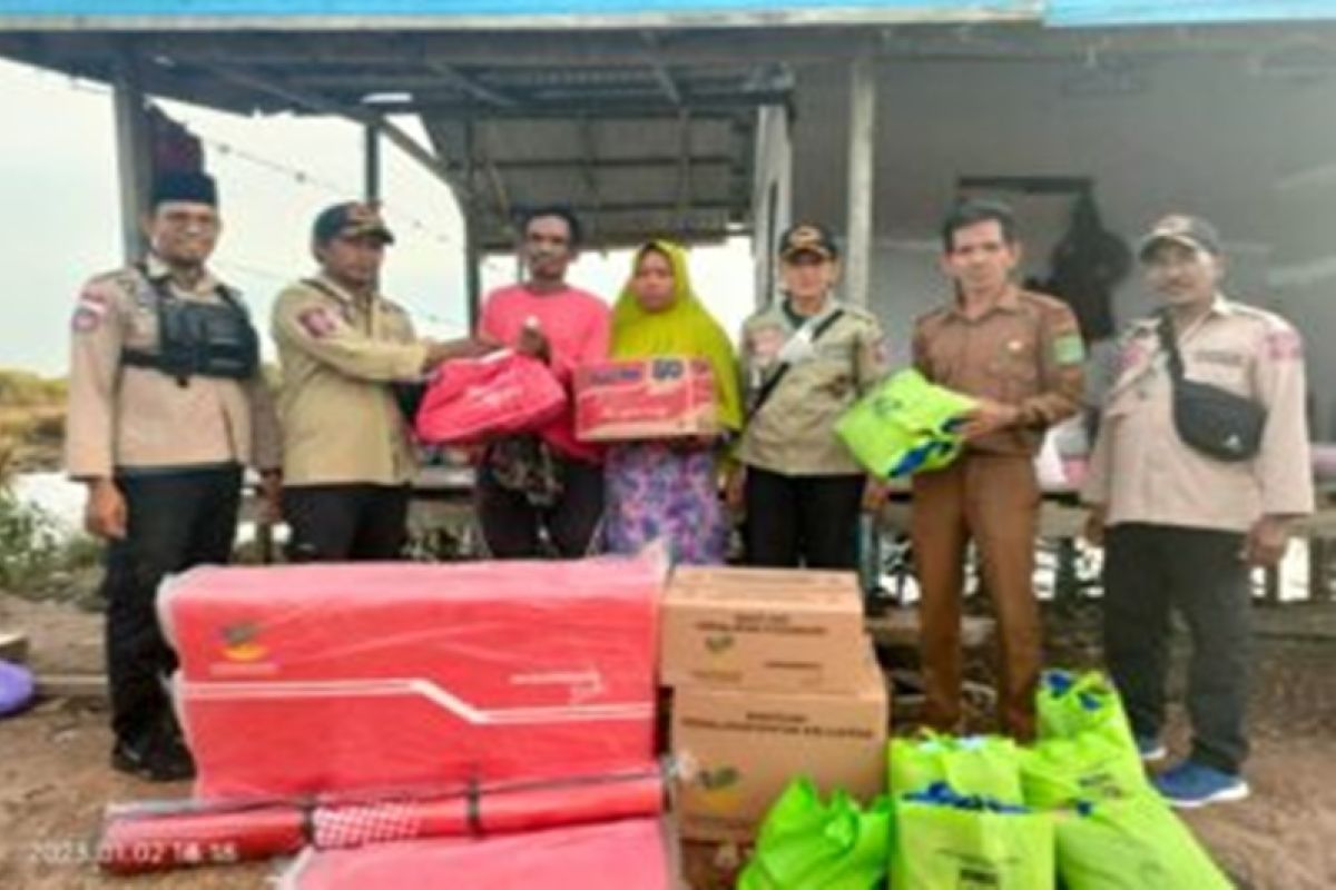 Dinsos Tanah Bumbu salurkan bantuan bencana alam - ANTARA News Kalimantan Selatan