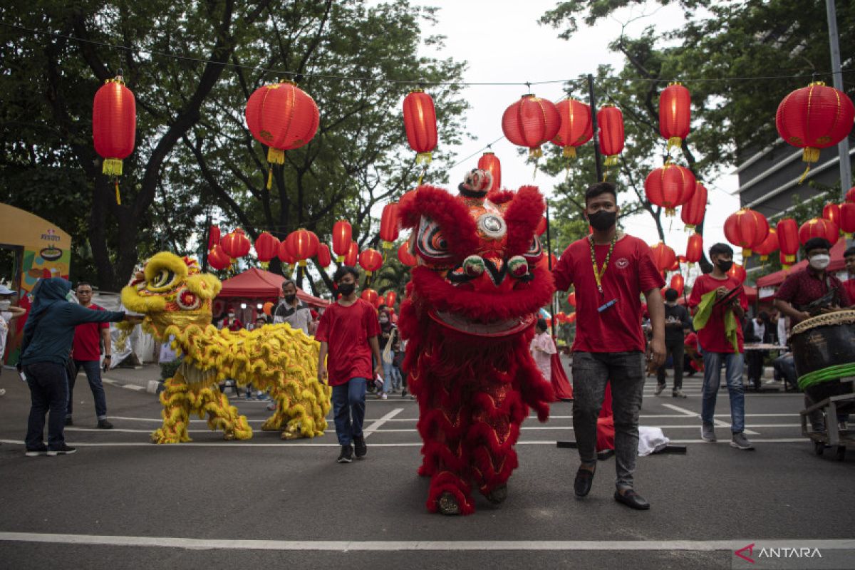 Atraksi barongsai di SCBD - ANTARA News