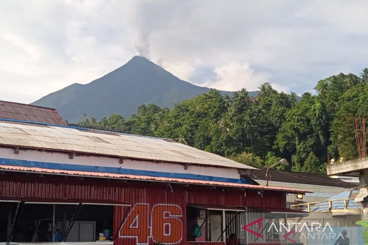 Tingkat aktivitas Gunung Api Karangetang masih Level II Waspada ...