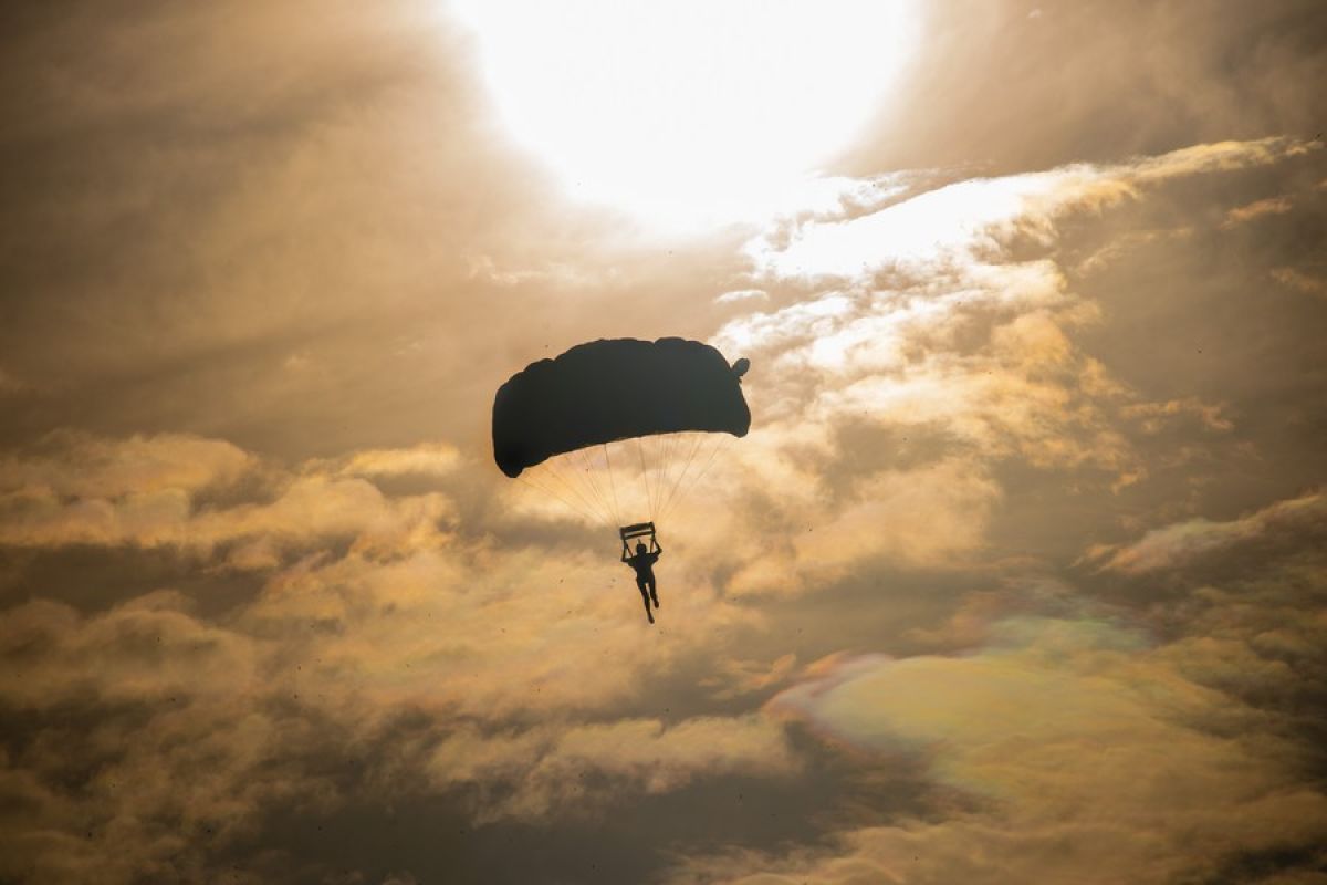 Album Asia: Penerjun di ajang Kuala Lumpur Tower International Jump ...