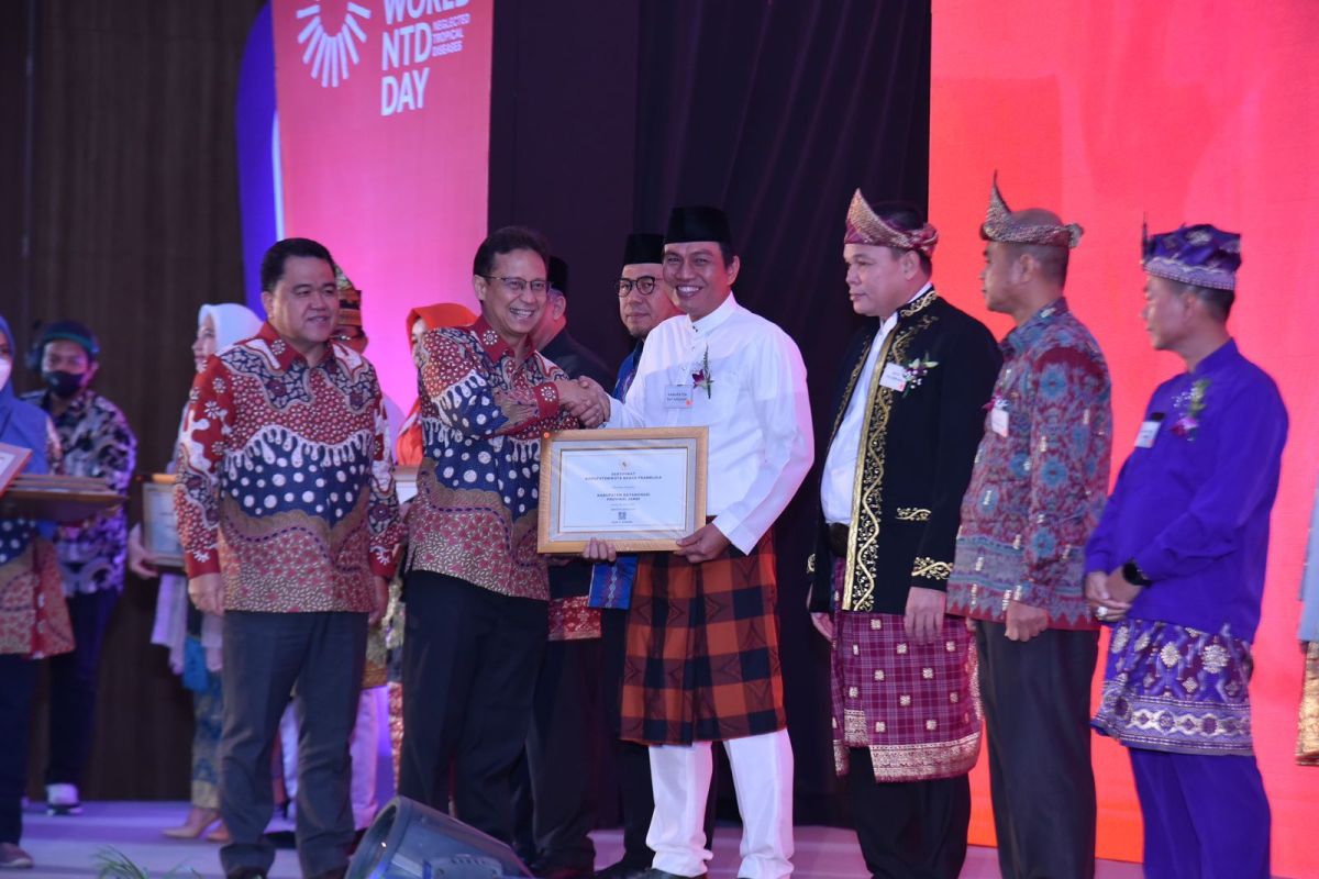Bupati Batanghari terima sertifikat Bebas Frambusia dari Kemenkes - ANTARA News Jambi
