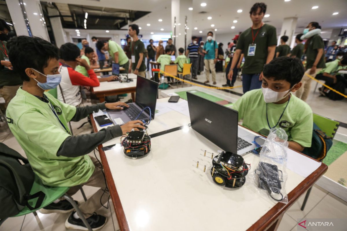 Kompetisi robotic di Depok - ANTARA News