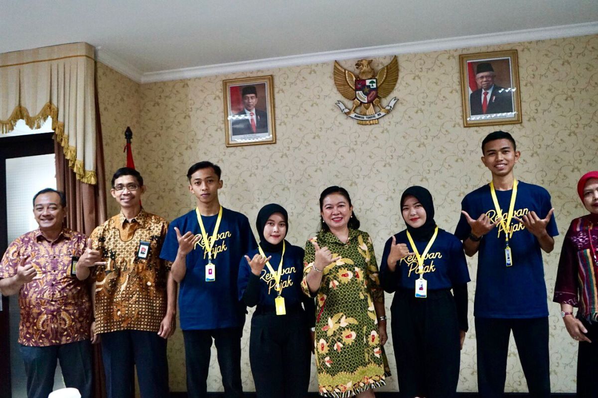 Kanwil DJP Jatim II kukuhkan 628 relawan pajak - ANTARA News Jawa Timur Kanwil DJP Jatim II kukuhkan 628 relawan pajak - ANTARA News Jawa Timur