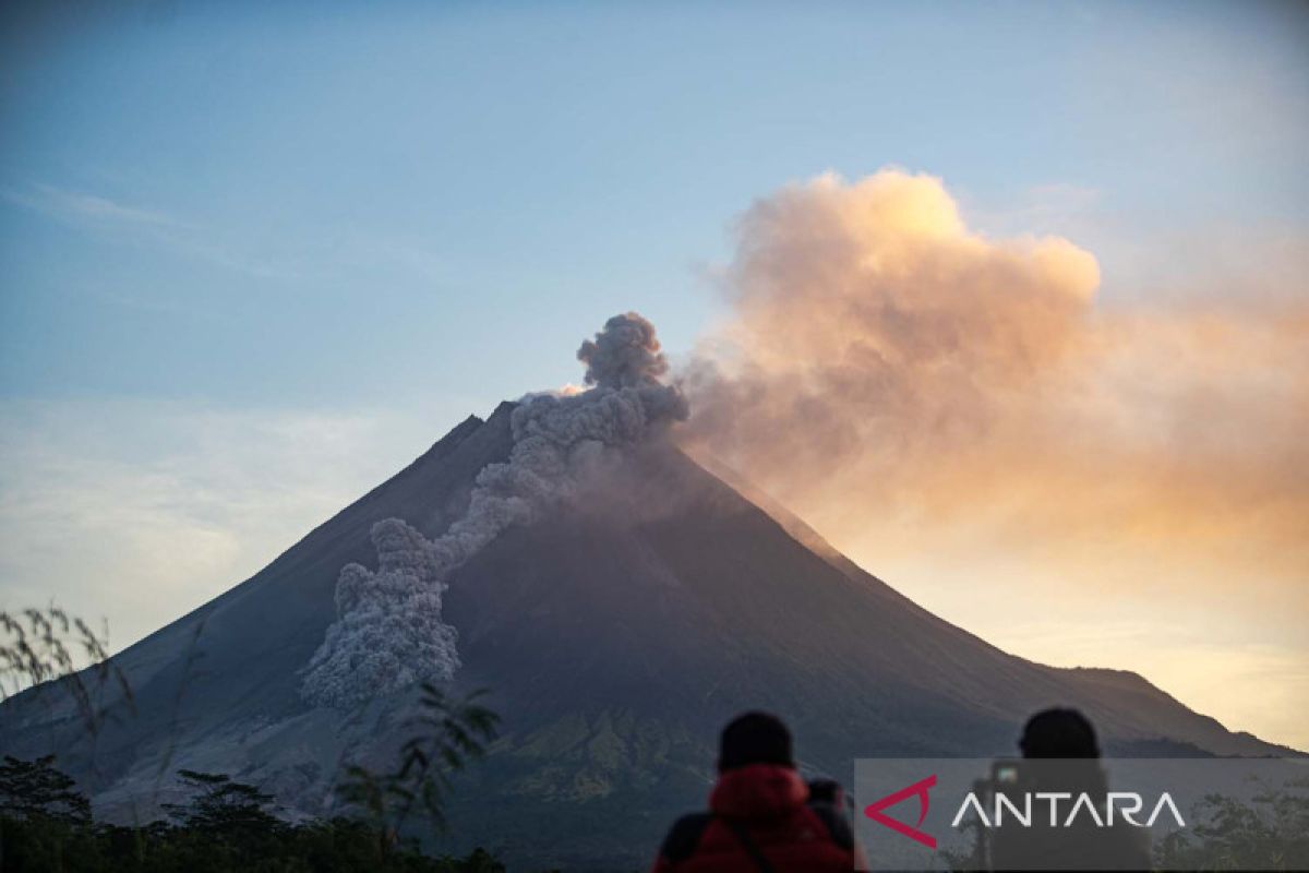 Luncuran awan panas Gunung Merapi - ANTARA News