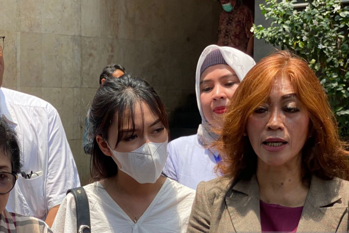 Tersangka MDS dan temannya dilaporkan atas pencemaran nama baik - ANTARA News Kepulauan Riau ...