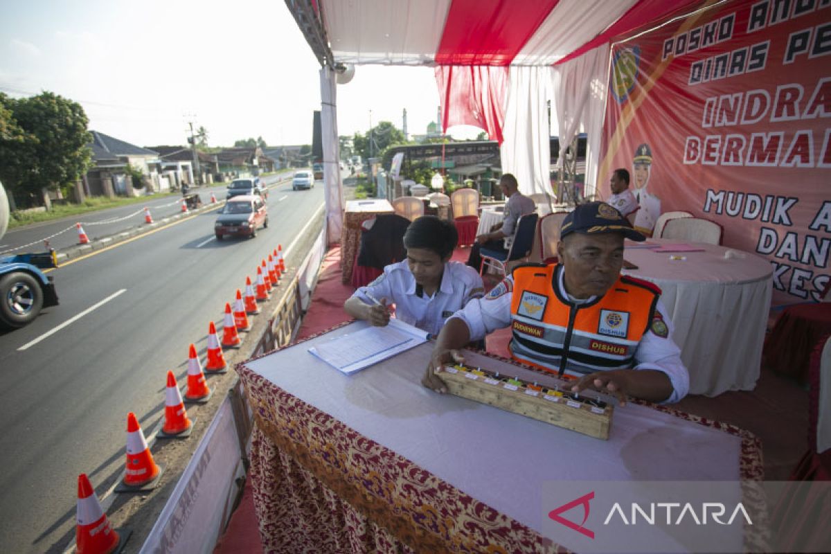 Pos penghitungan arus mudik - ANTARA News Jawa Barat
