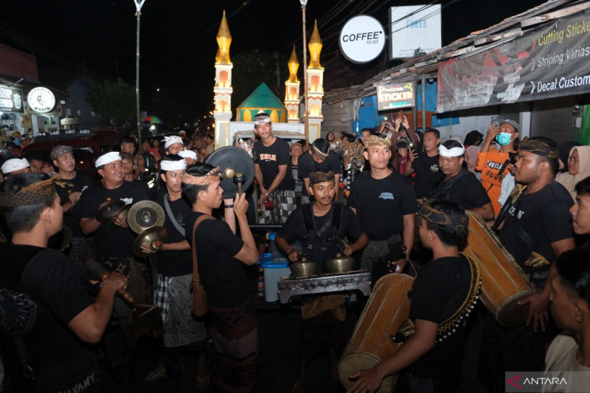 Takbir keliling sambut Idul Fitri 1 Syawal 1444 H - ANTARA News