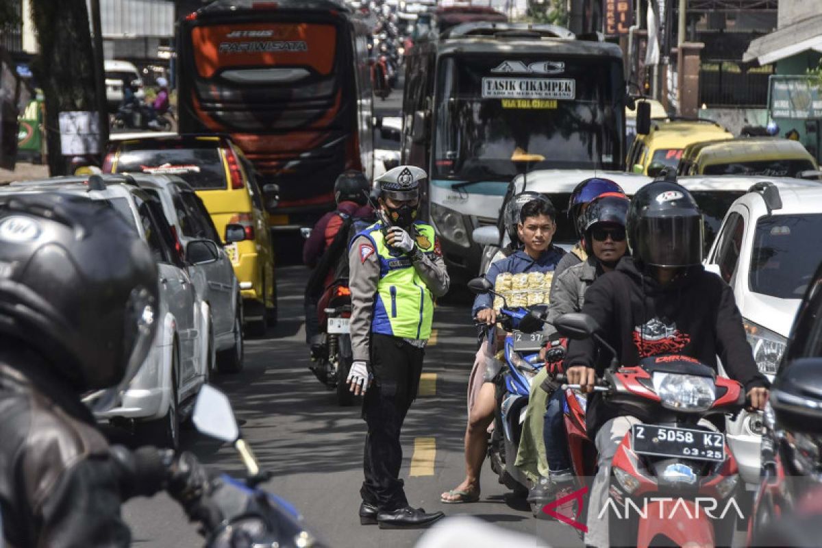 Kemacetan arus balik di Lingkar Gentong Tasikmalaya - ANTARA News