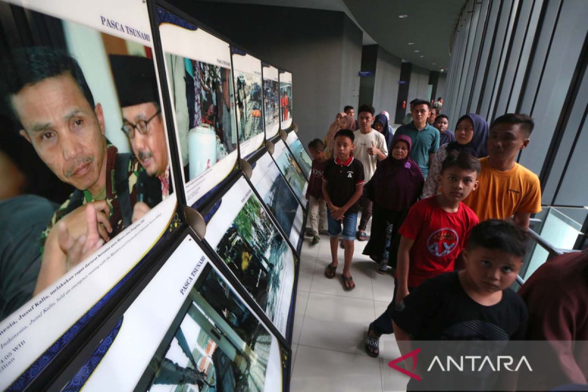 Museum Tsunami Aceh dipadati wisatawan saat libur lebaran - ANTARA News