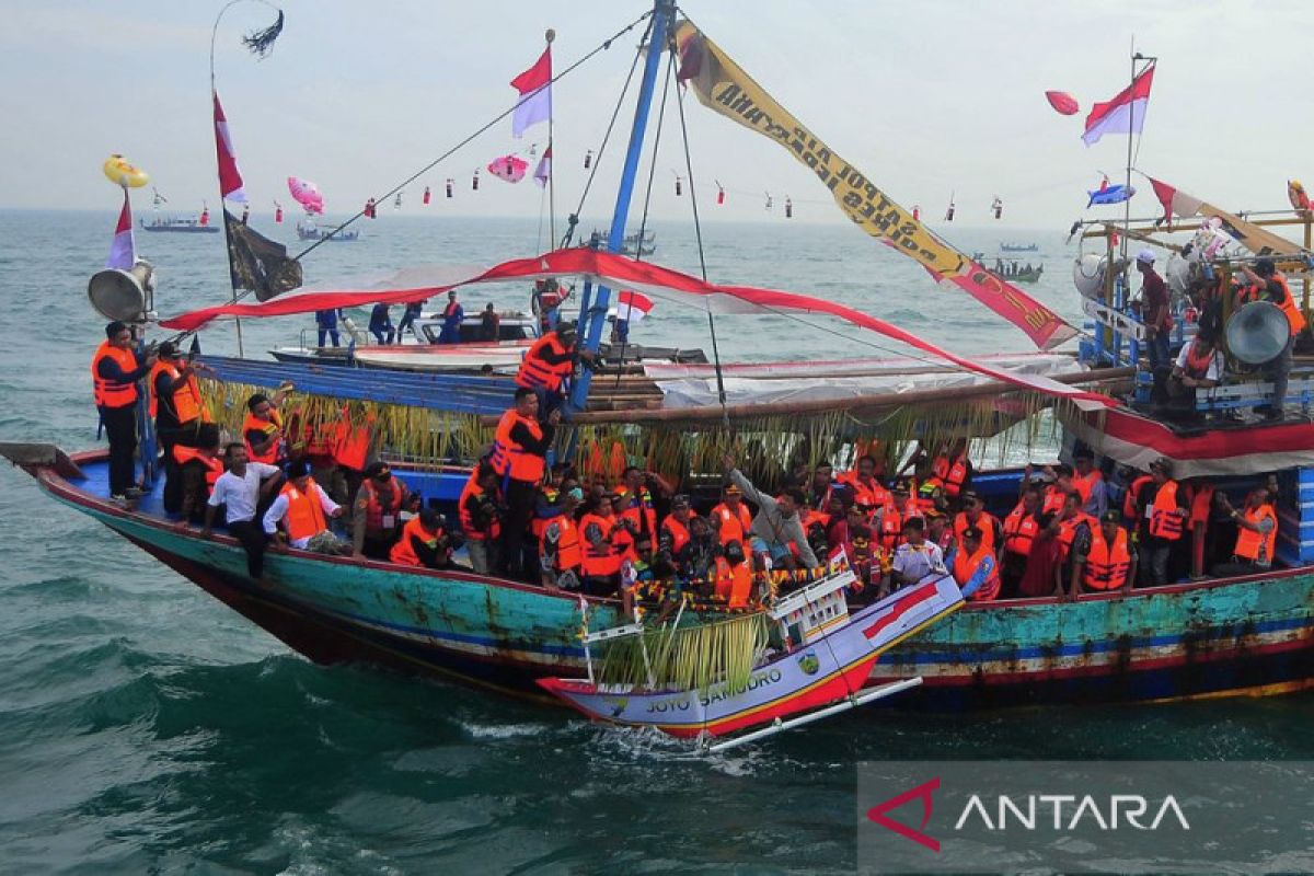 Tradisi Pesta Lomban di Jepara - ANTARA News