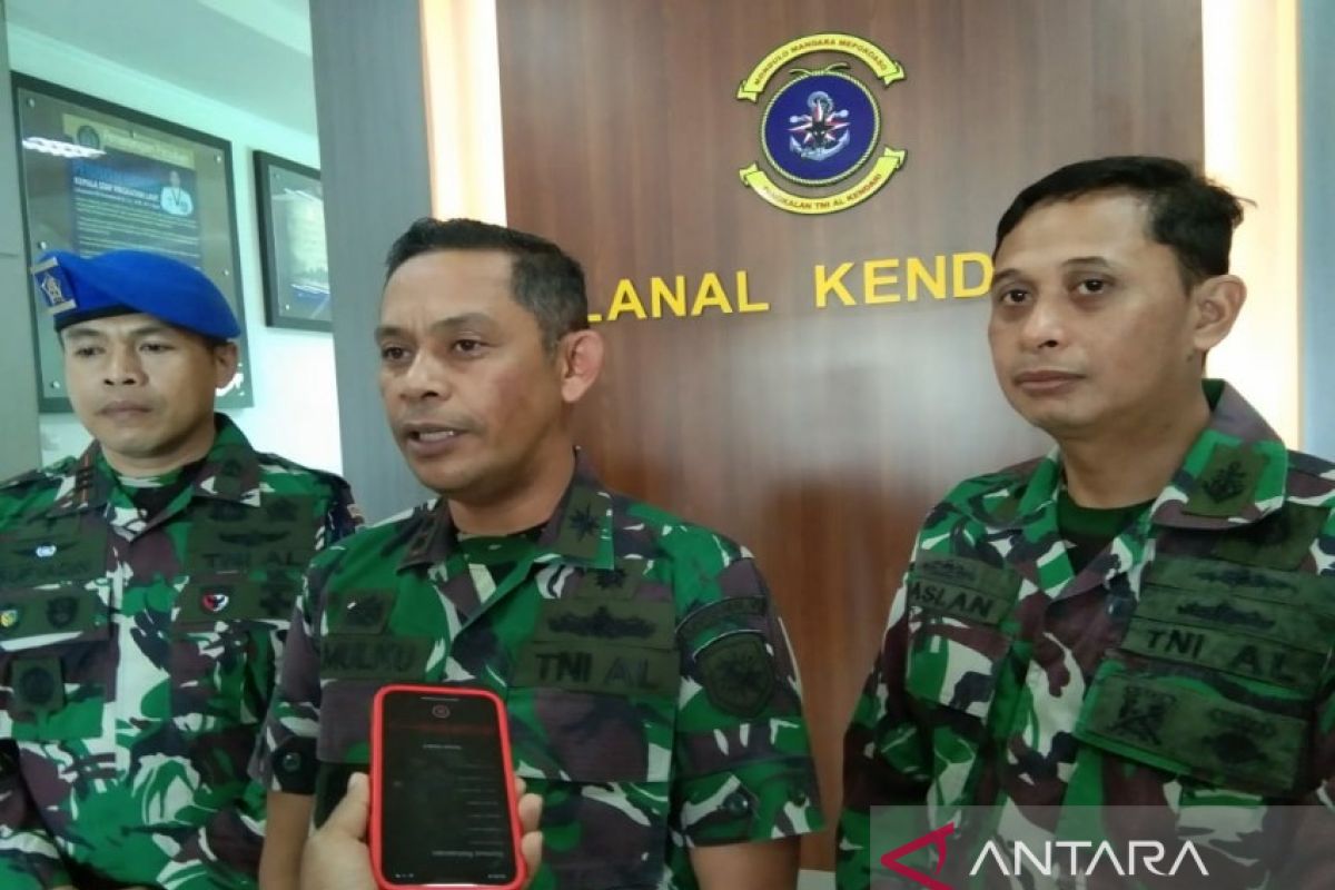 Danlanal Kendari minta Dandenpomal tak pandang bulu menegakkan aturan - ANTARA News Sulawesi ...