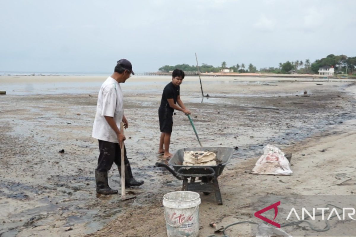 KSOP tingkatkan pengawasan pencemaran limbah B3 di Batam - ANTARA News Kepri