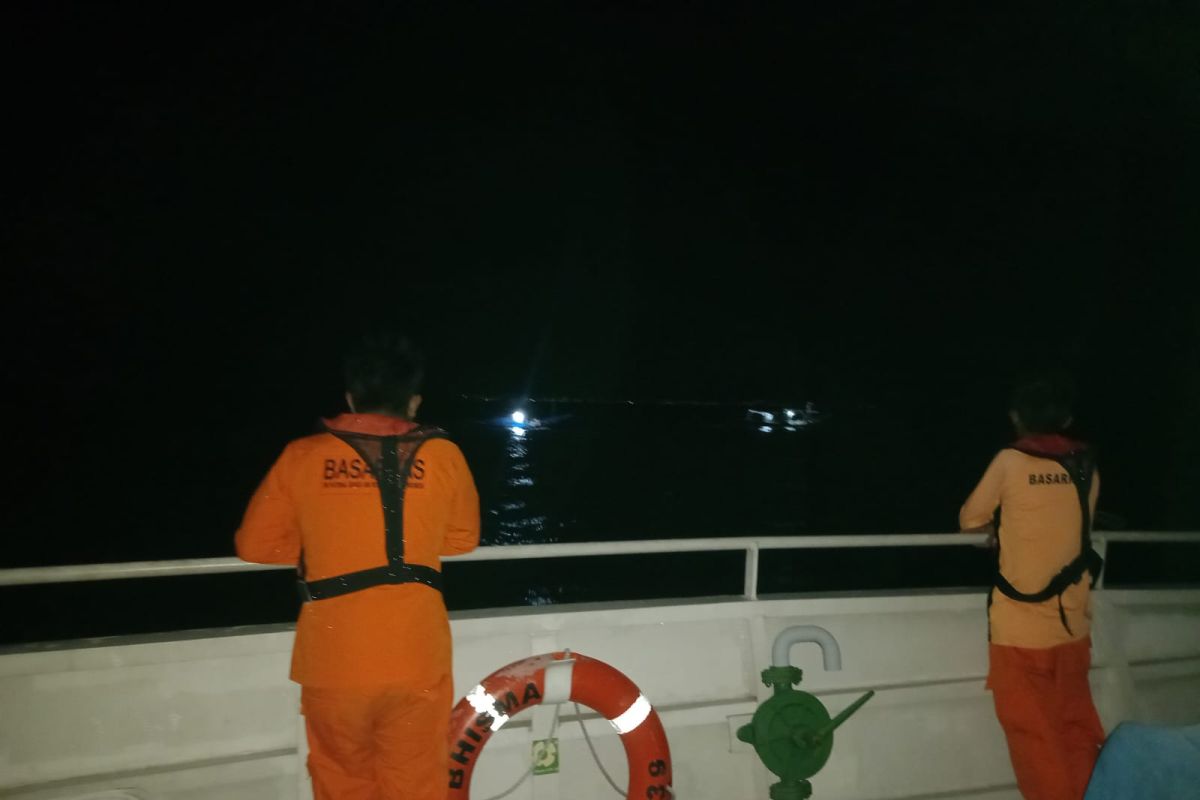 SAR evakuasi penumpang KM Azzahr mati mesin di perairan Banggai - ANTARA News