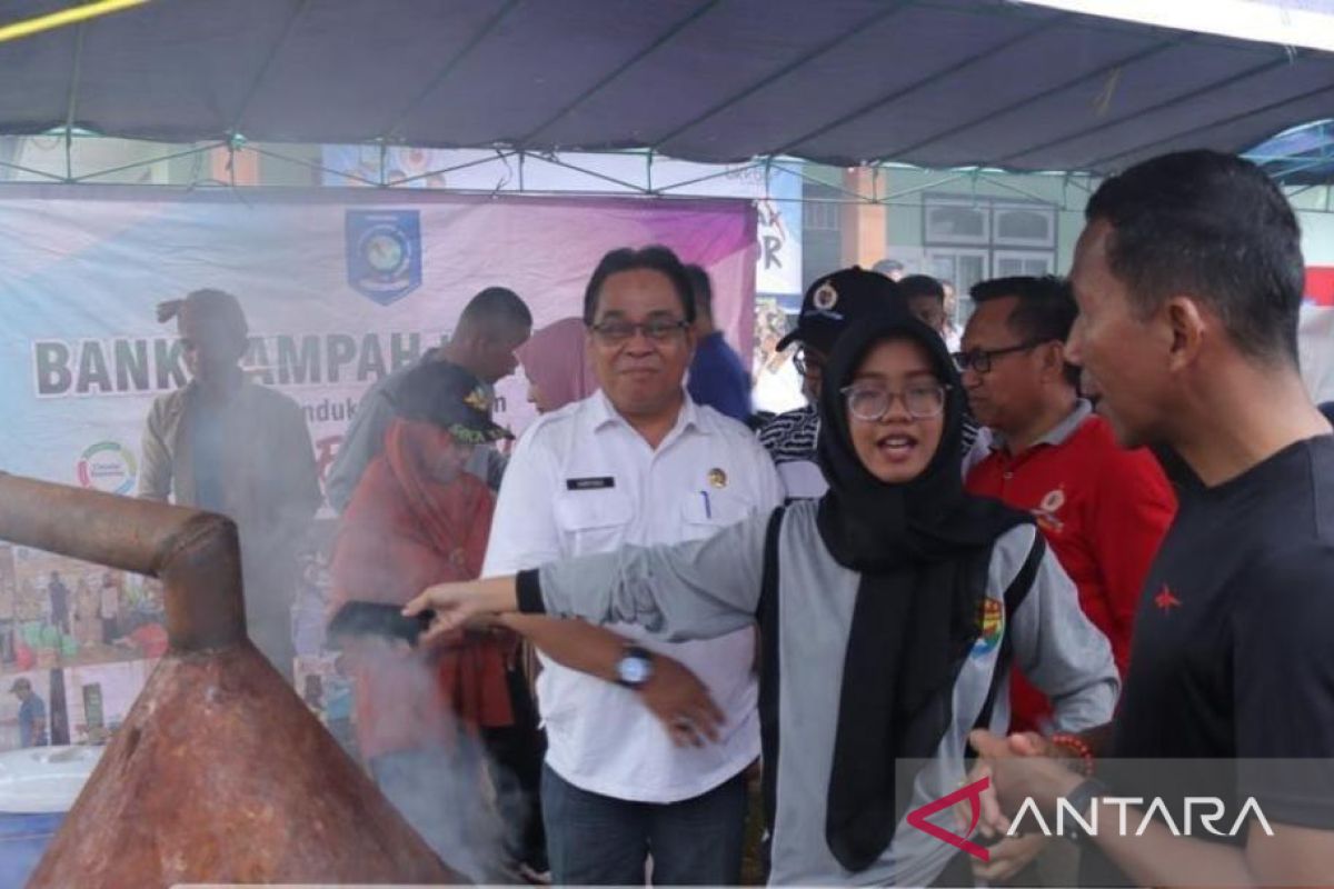 Pj Gubernur: SMAN 1 Kampit ciptakan alat pengasapan multi fungsi ...