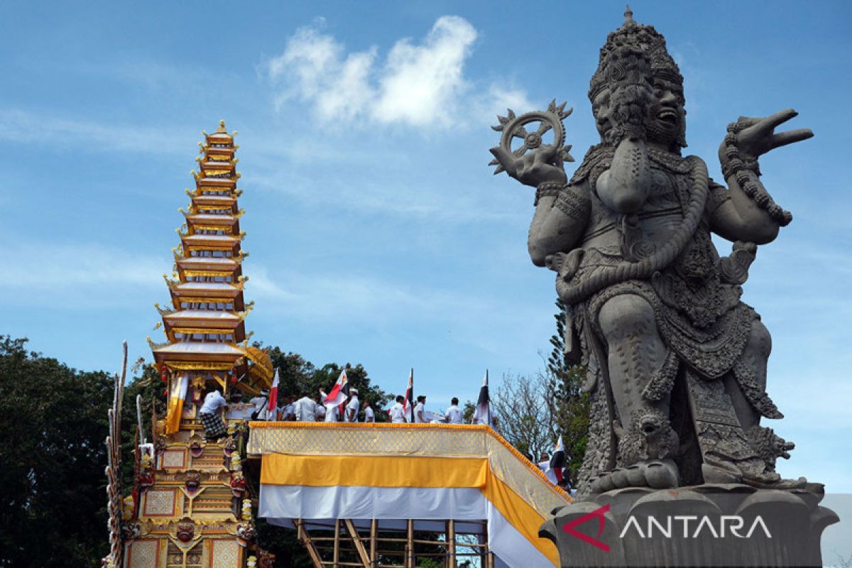 Puncak upacara kremasi jenazah Raja Denpasar IX - ANTARA News