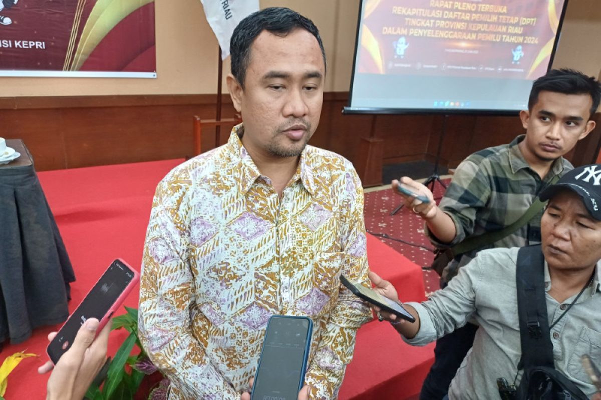 KPU Kepri tetapkan 24 TPS khusus untuk 5.248 pemilih - ANTARA News Kepri