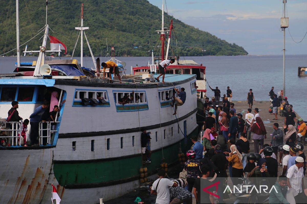 Warga Ternate ramai mudik Idul Adha - ANTARA News