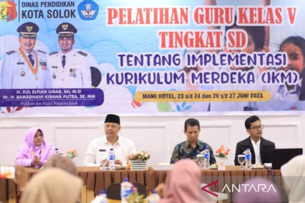 Wali Kota Solok minta sekolah agar terapkan kurikulum merdeka - ANTARA Sumatera Barat