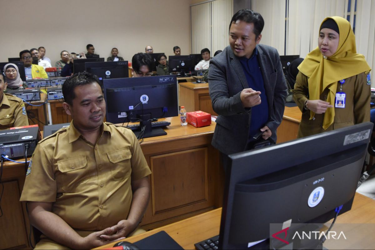 Pelatihan fotografi Diskominfo Jatim - ANTARA News Jawa Timur