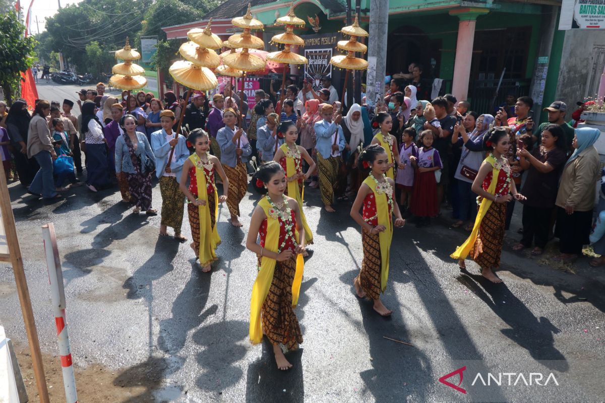 Tradisi ziarah punden putra raja Kediri - ANTARA News Jawa Timur