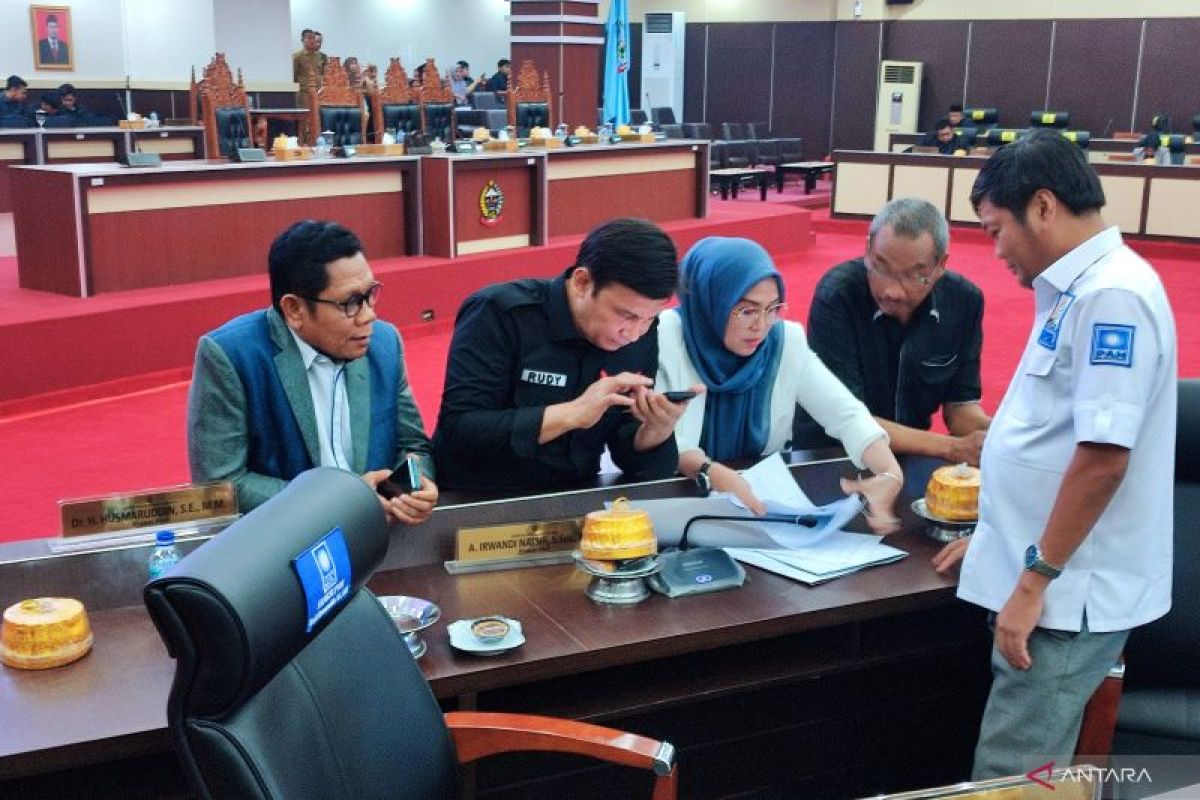 Dprd Sulsel Batal Usulkan Nama Calon Pejabat Gubernur Antara News