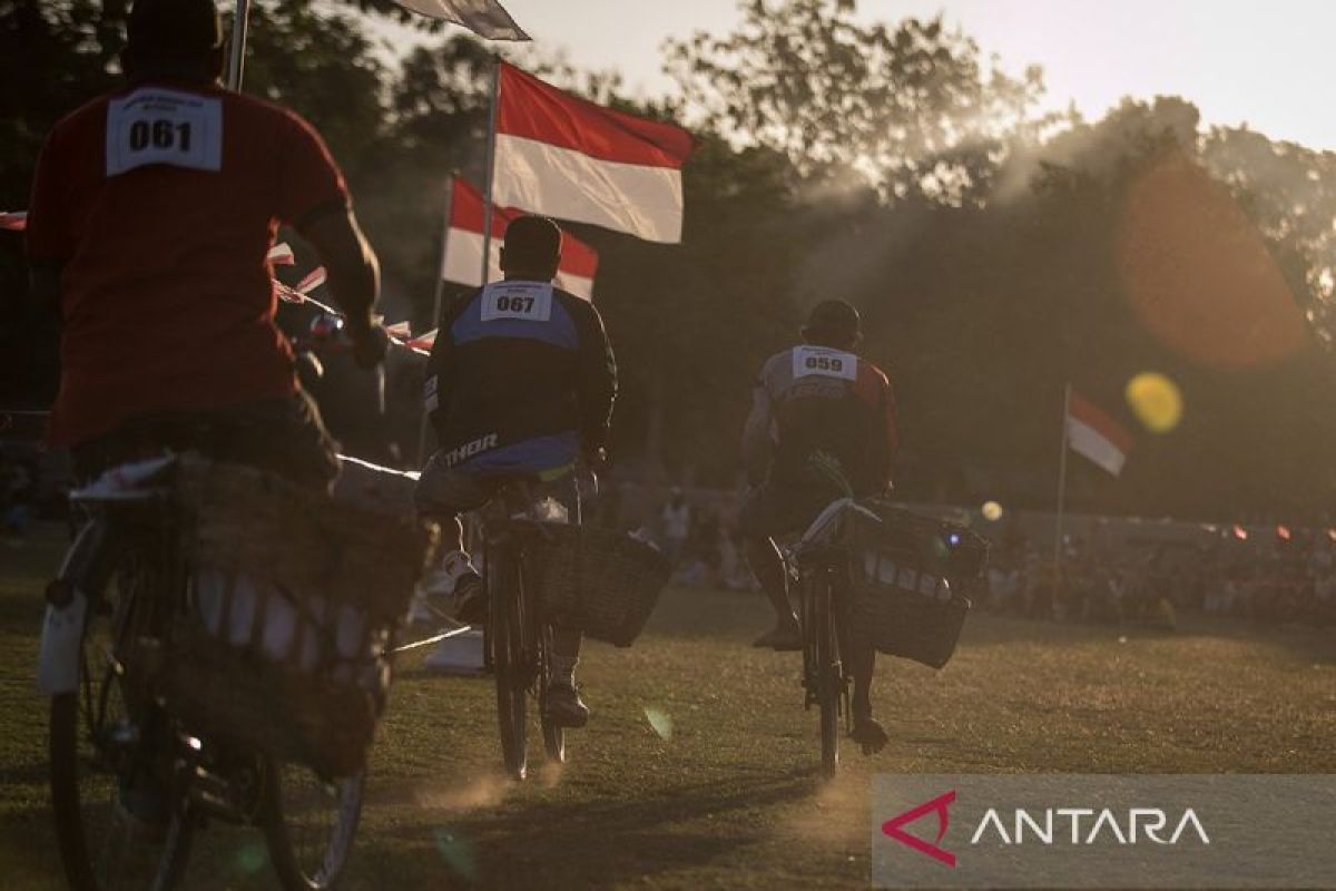 Lomba balap sepeda ontel - ANTARA News