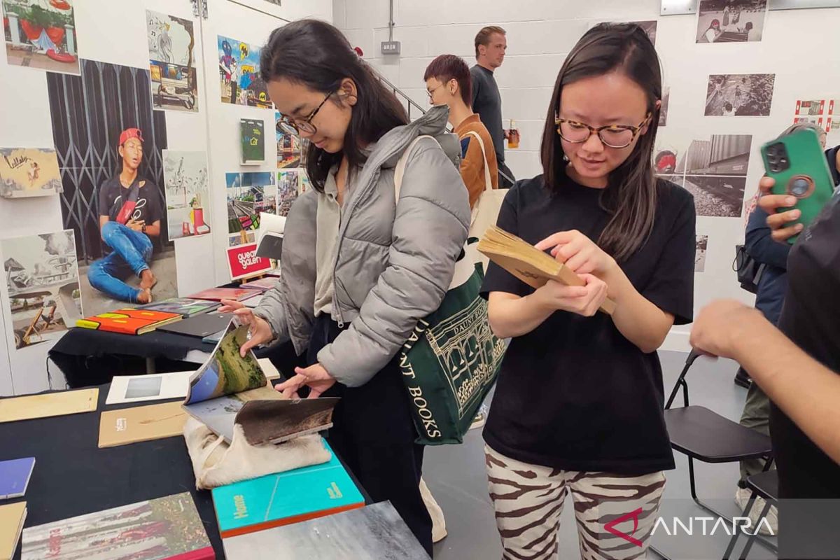 Beragam buku foto dari Indonesia dipamerkan di London - ANTARA News