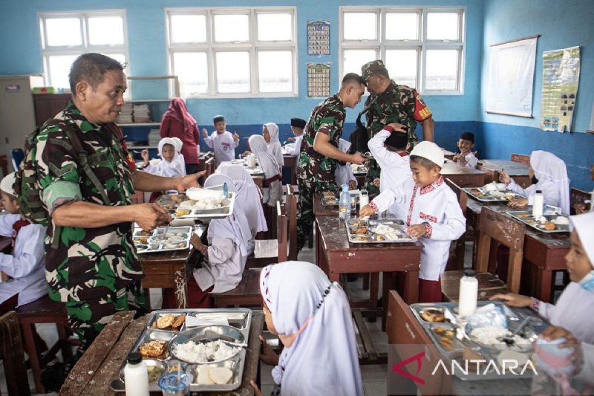 Program dapur Kodam Sriwijaya masuk sekolah - ANTARA News