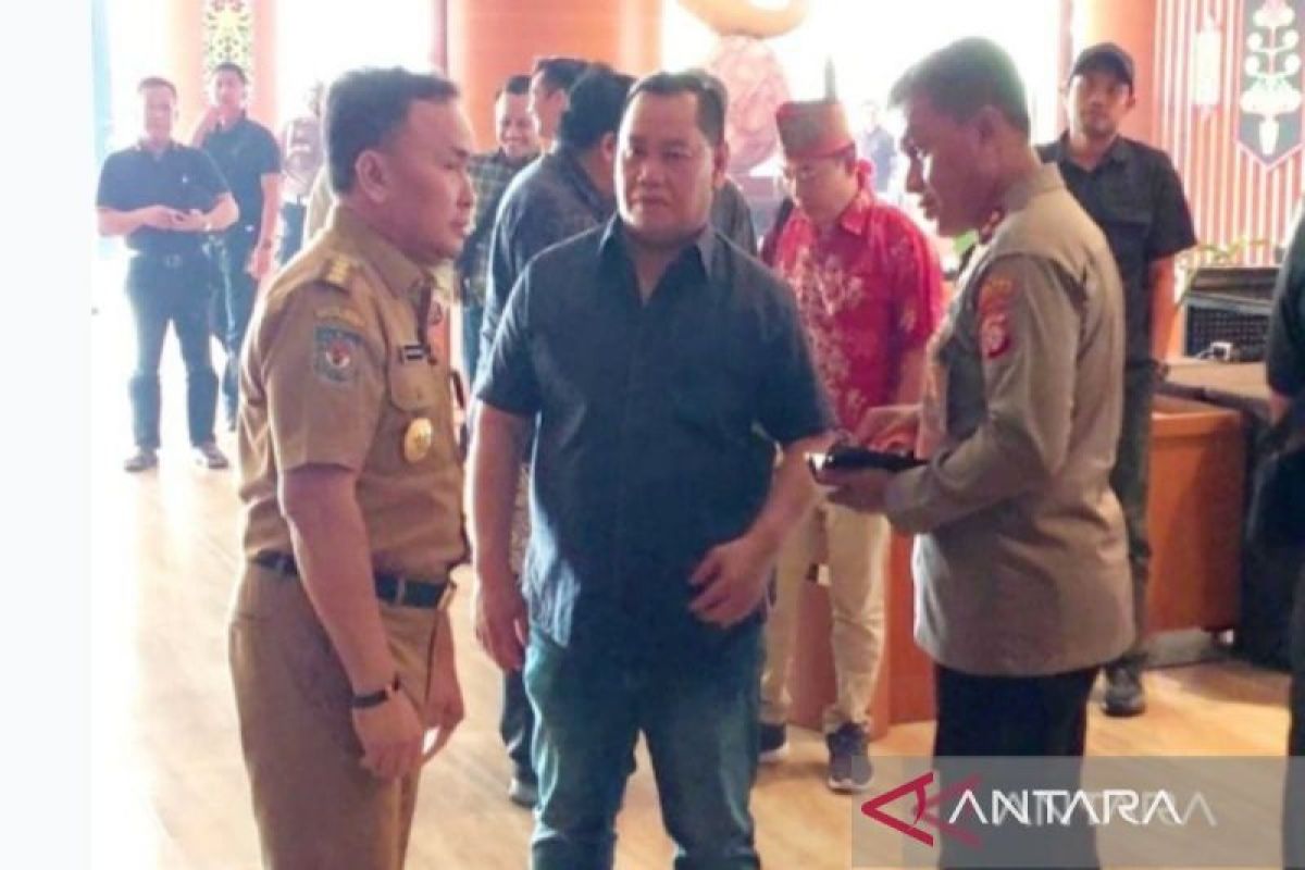 Polda Kalteng: Jangan terprovokasi terkait bentrok di PT HMBP - ANTARA News Polda Kalteng: Jangan terprovokasi terkait bentrok di PT HMBP - ANTARA News