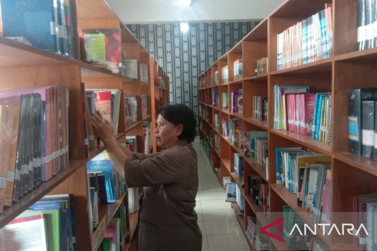 DPK Kaltim targetkan tambahan 20 judul buku baru dalam setahun - ANTARA News Kalimantan Timur