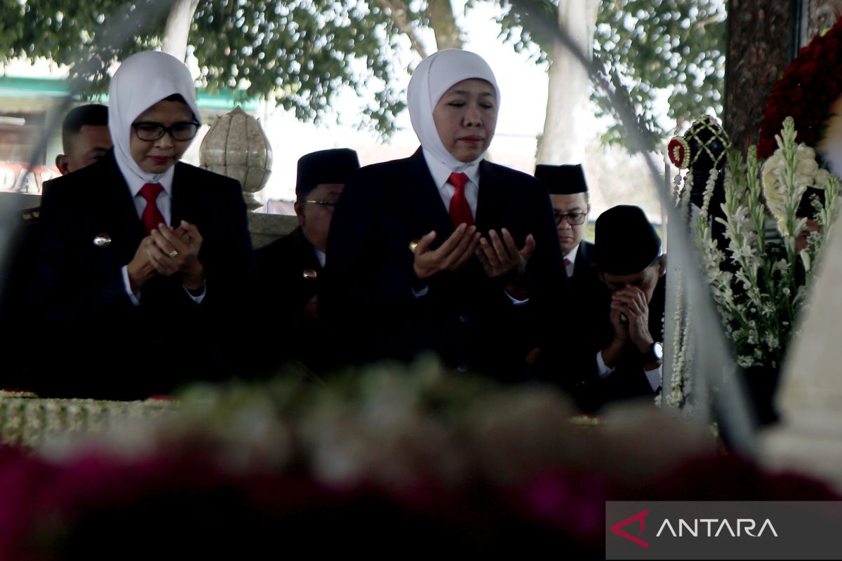 Upacara Ziarah Peringatan HUT ke-78 Jawa Timur - ANTARA News Jawa Timur