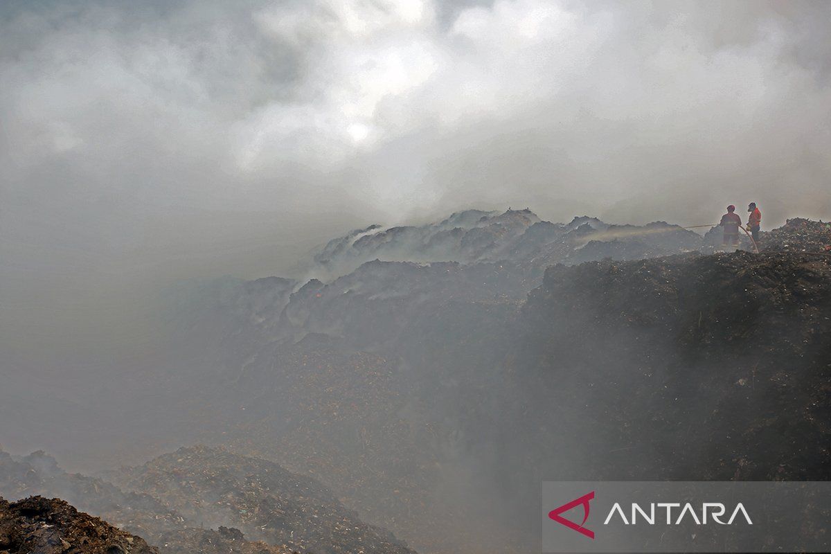 Kebakaran TPA Rawa Kucing dapat dipadamkan - ANTARA News