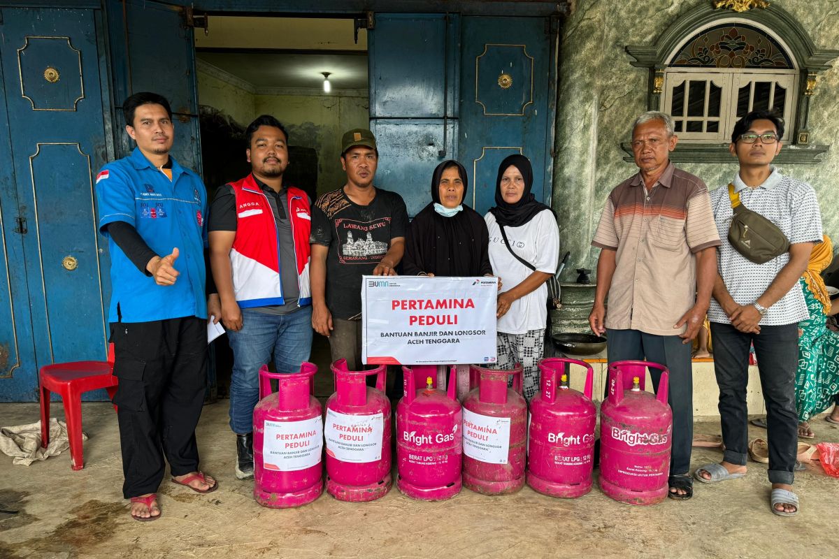 Pertamina salurkan bantuan dexlite-bright gas bagi korban banjir Aceh - ANTARA News