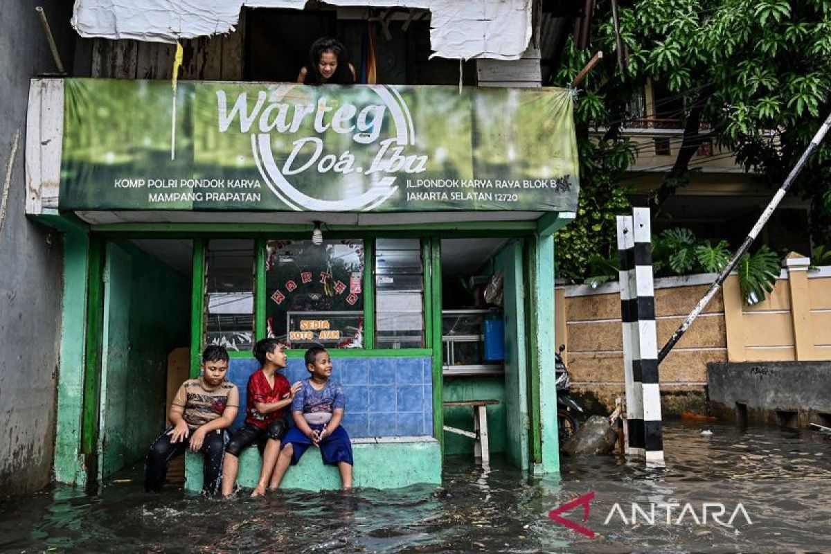 Banjir luapan Kali Krukut di Jakarta - ANTARA News