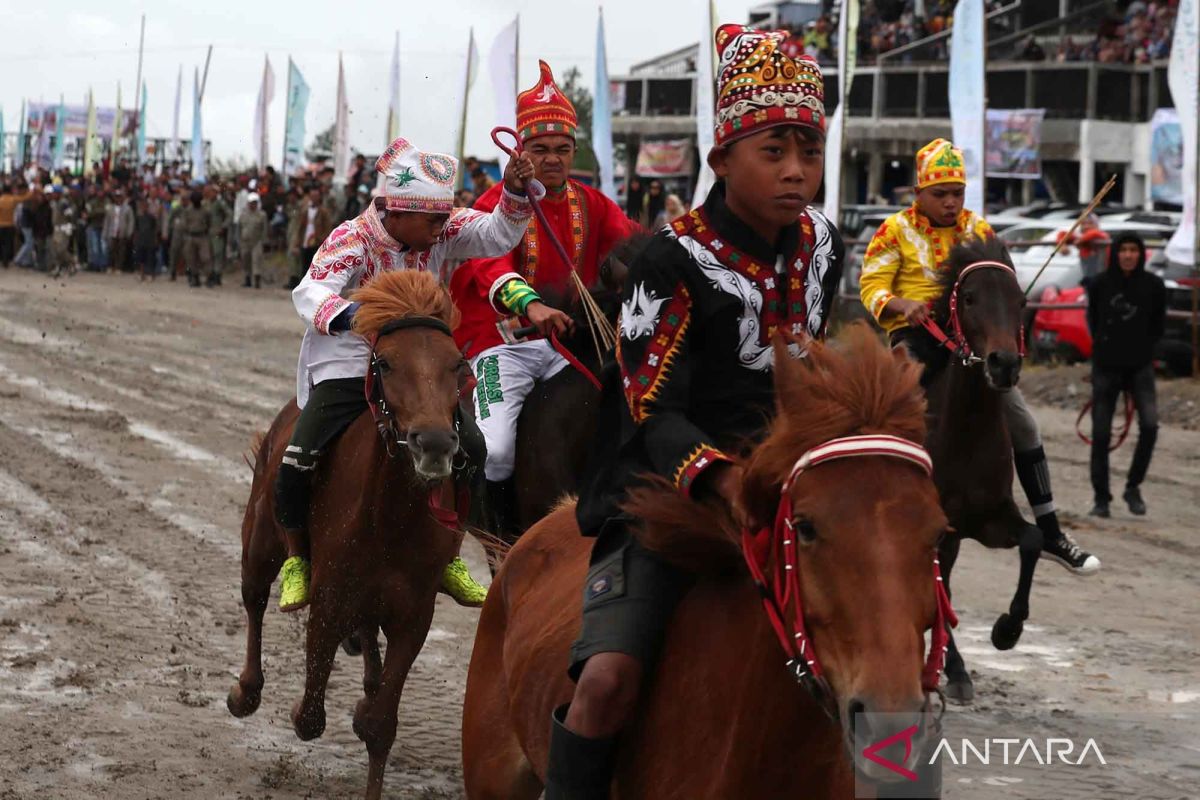 Warisan budaya pacuan kuda tradisional suku Gayo - ANTARA News