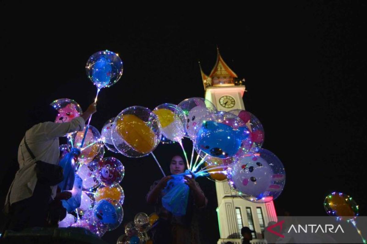 Sambut malam pergantian tahun 2024 - ANTARA News Sambut malam pergantian tahun 2024 - ANTARA News