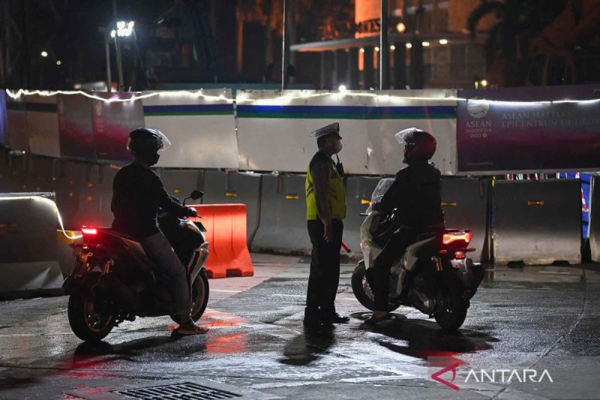 Penutupan jalan jelang pergantian tahun di Jakarta - ANTARA News