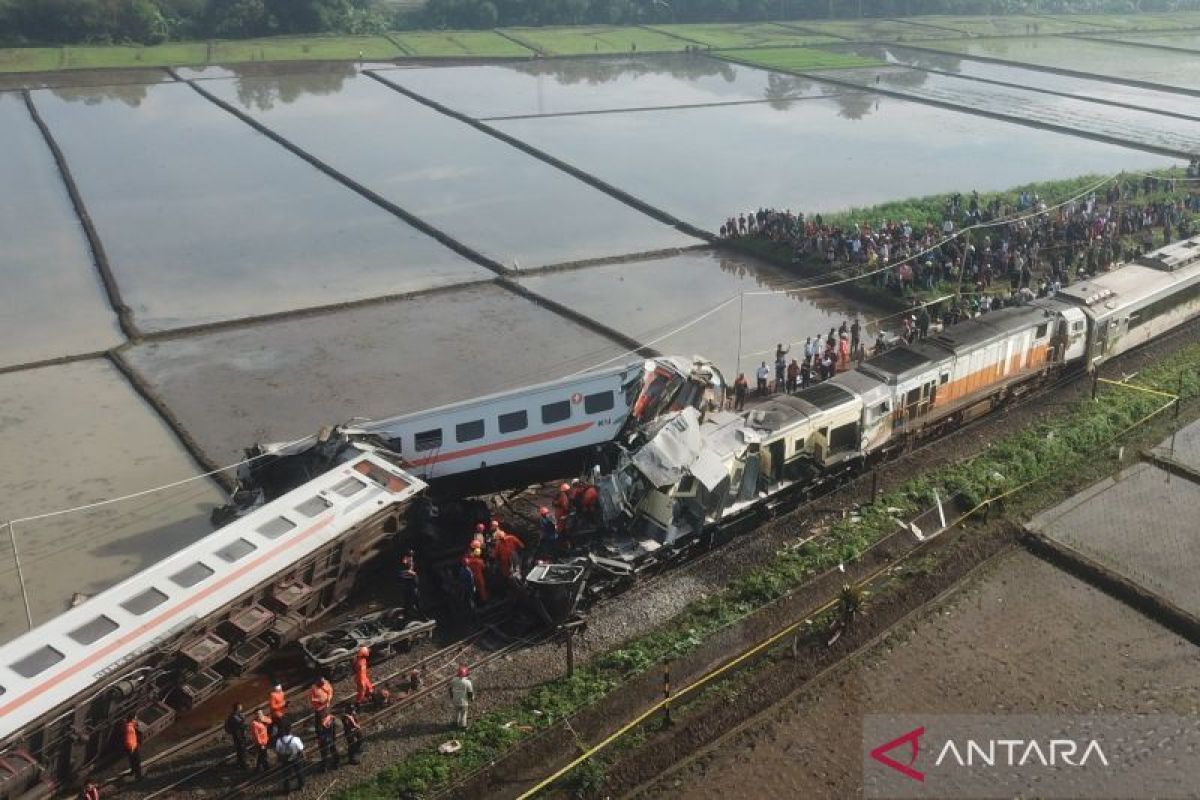 Kecelakaan kereta api di Kabupaten Bandung - ANTARA News Sulawesi Tenggara - ANTARA News Kendari ...