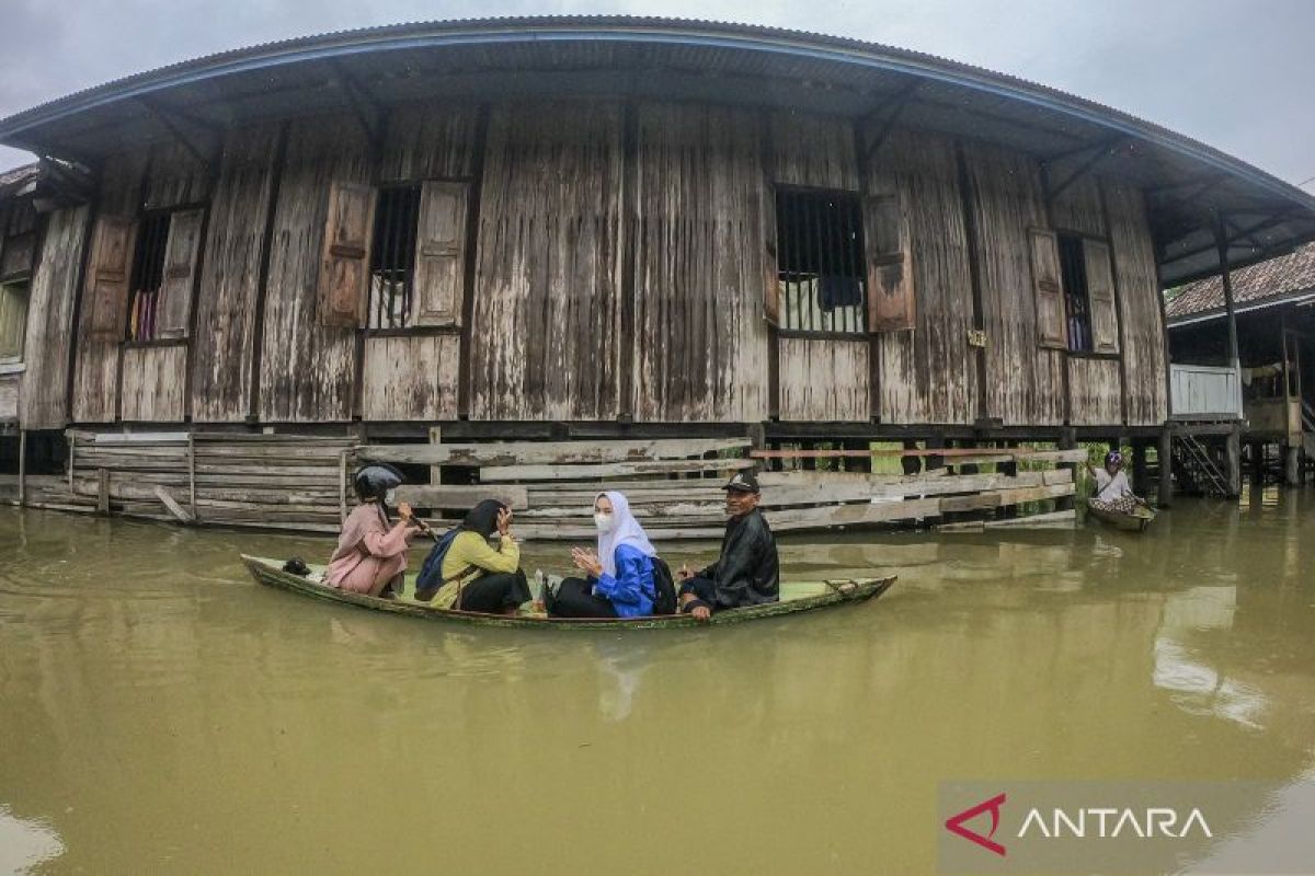 Ratusan rumah terendam banjir luapan Sungai Batanghari - ANTARA News