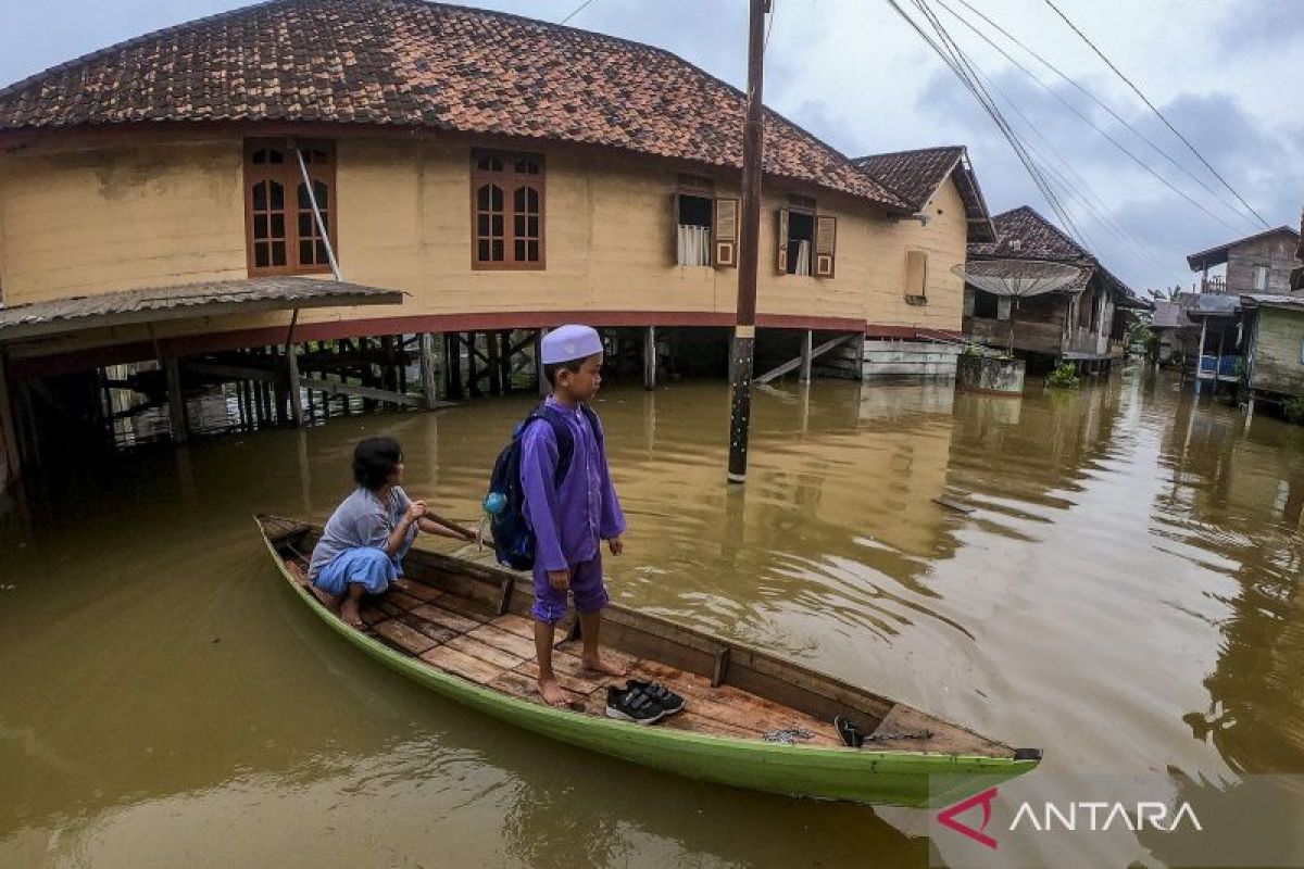 Ratusan rumah terendam banjir luapan Sungai Batanghari - ANTARA News