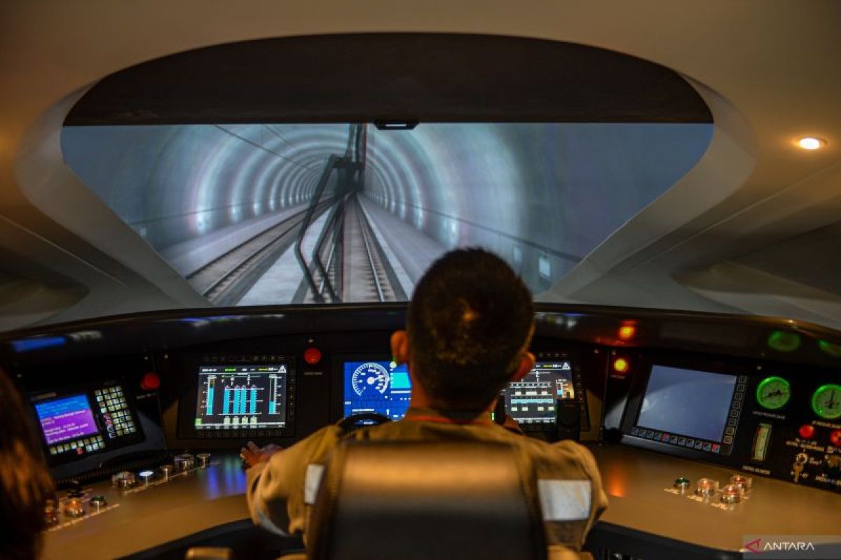 Pendidikan calon masinis Kereta Cepat Jakarta Bandung - ANTARA News