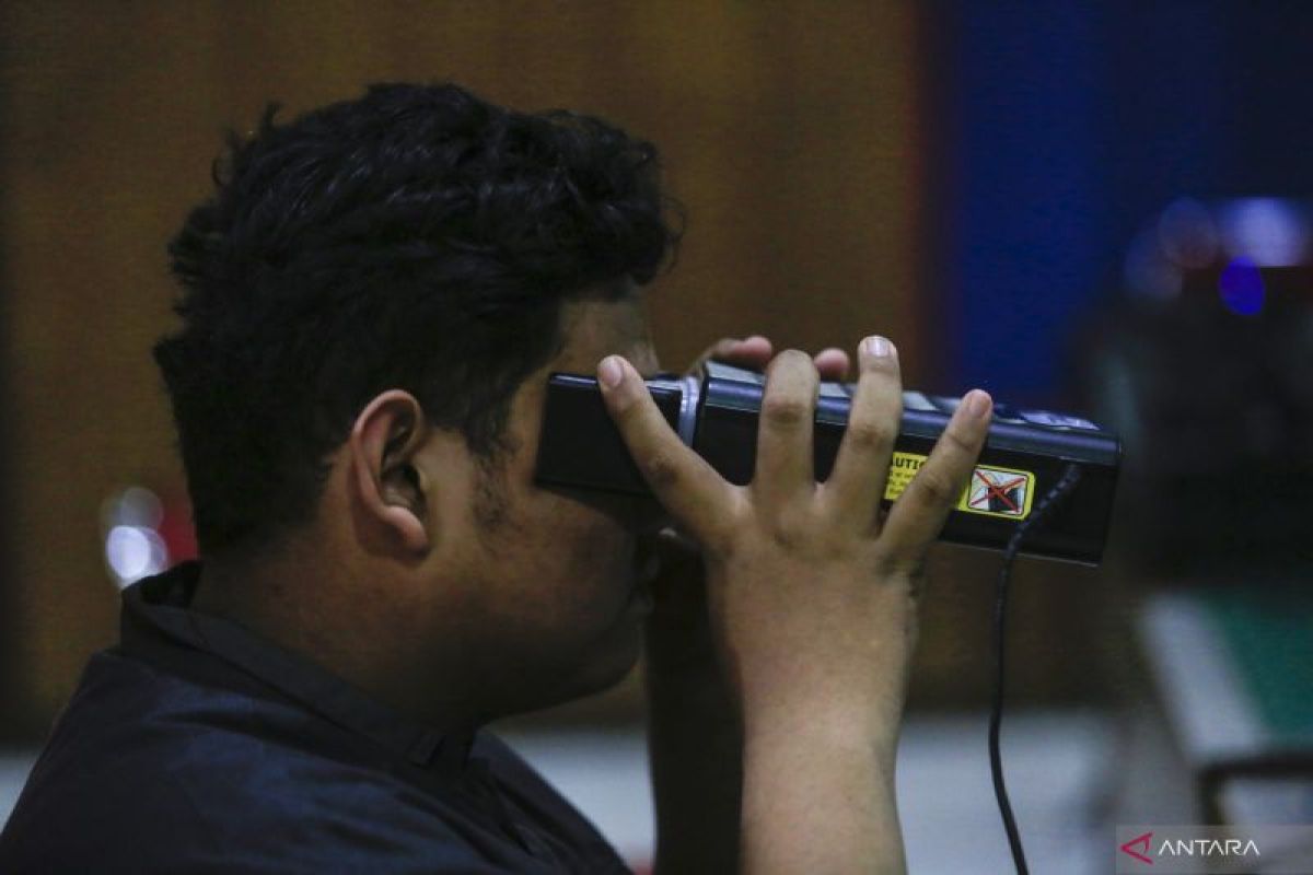 Layanan perekaman KTP elektronik bagi pemilih pemula di Yogyakarta ... Layanan perekaman KTP elektronik bagi pemilih pemula di Yogyakarta ...