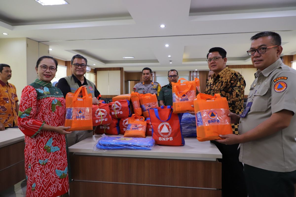 Sleman menerima bantuan siaga darurat bencana hidrometeorologi dari BNPB - ANTARA News ...