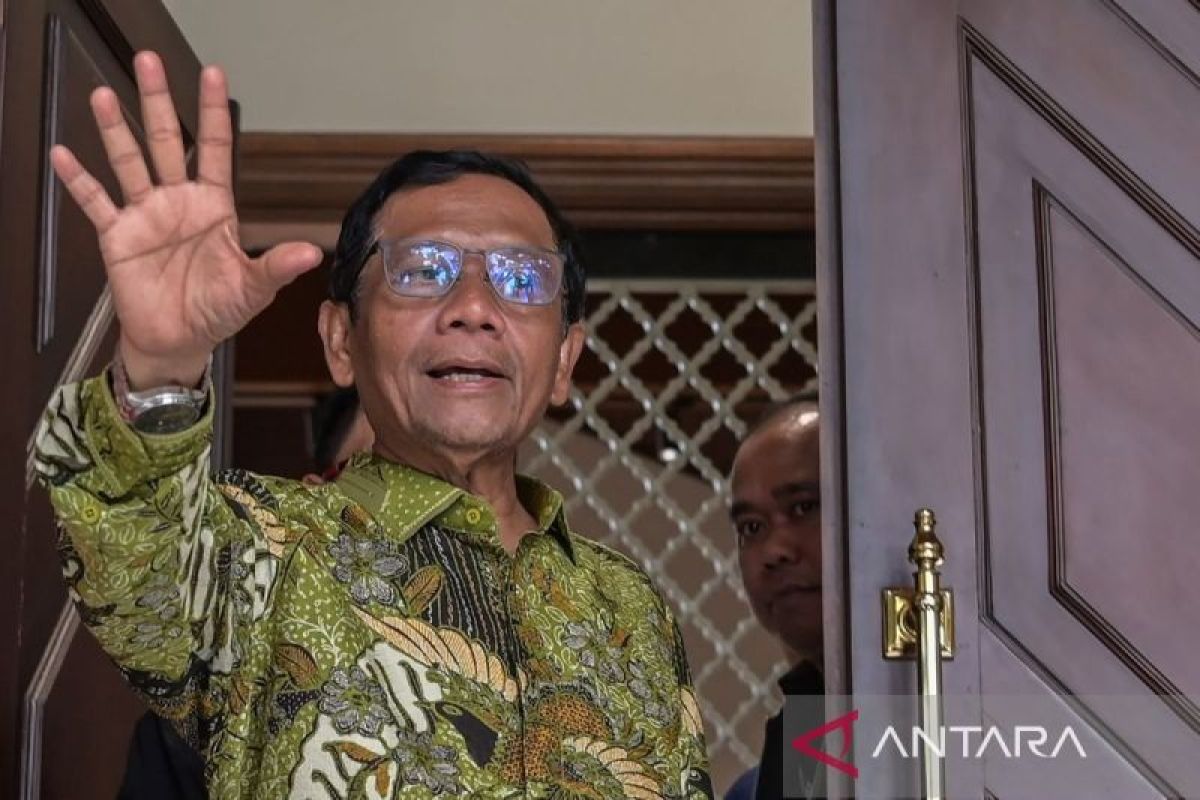 Ganjar Mahfud Bertemu Perwakilan Konfederasi Serikat Buruh Antara News