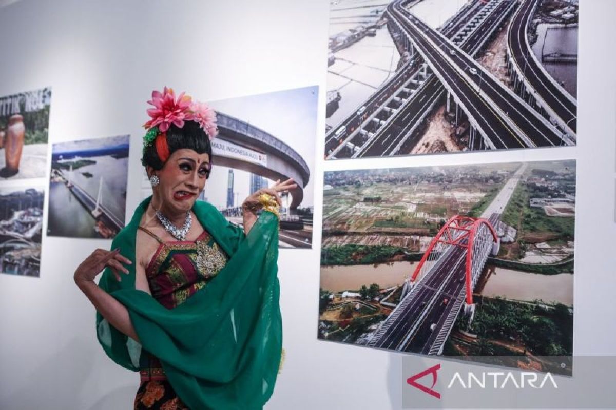 Pembukaan pameran foto Pers Demo-Krasi dan Pembangunan - ANTARA News