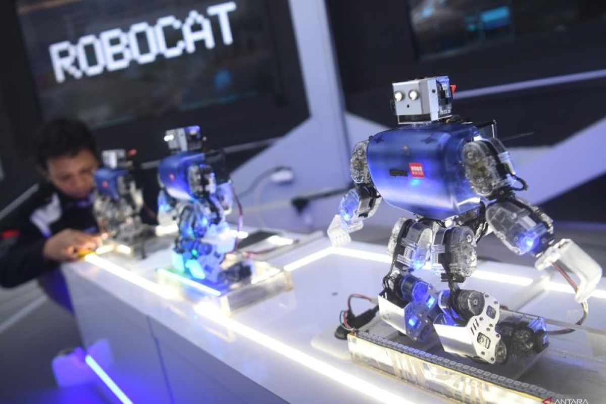 Belajar dan bermain mengenal teknologi robot - ANTARA News